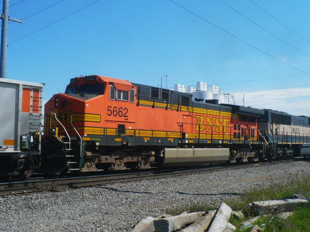 BNSF 5662